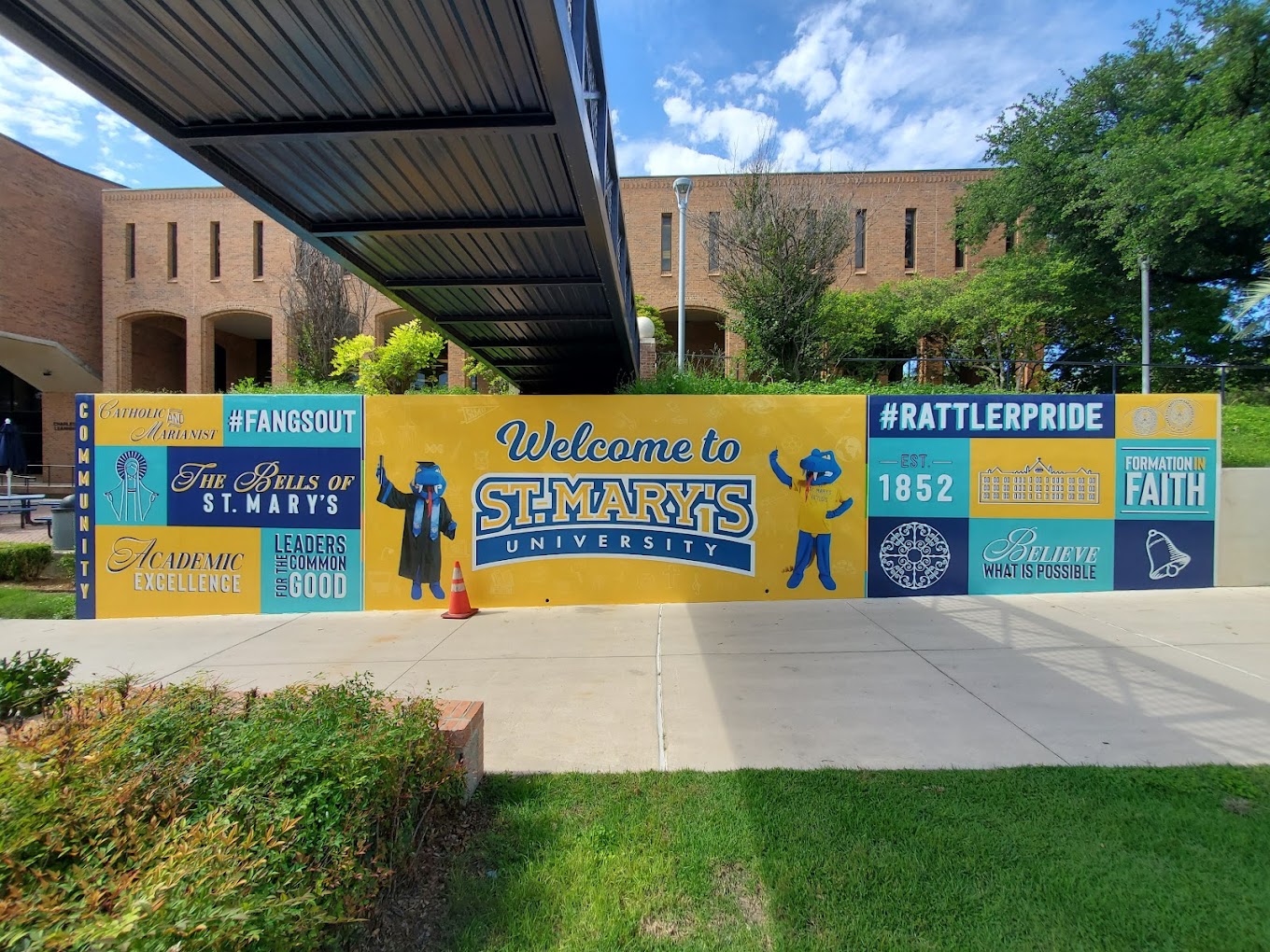 Cultivate School Spirit with Custom Banners for Your University or ...
